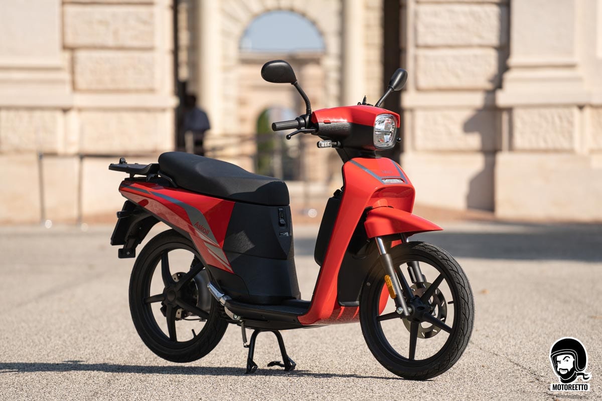 Ho provato il nuovo Askoll NGS 3, scooter elettrico italiano - Motoreetto